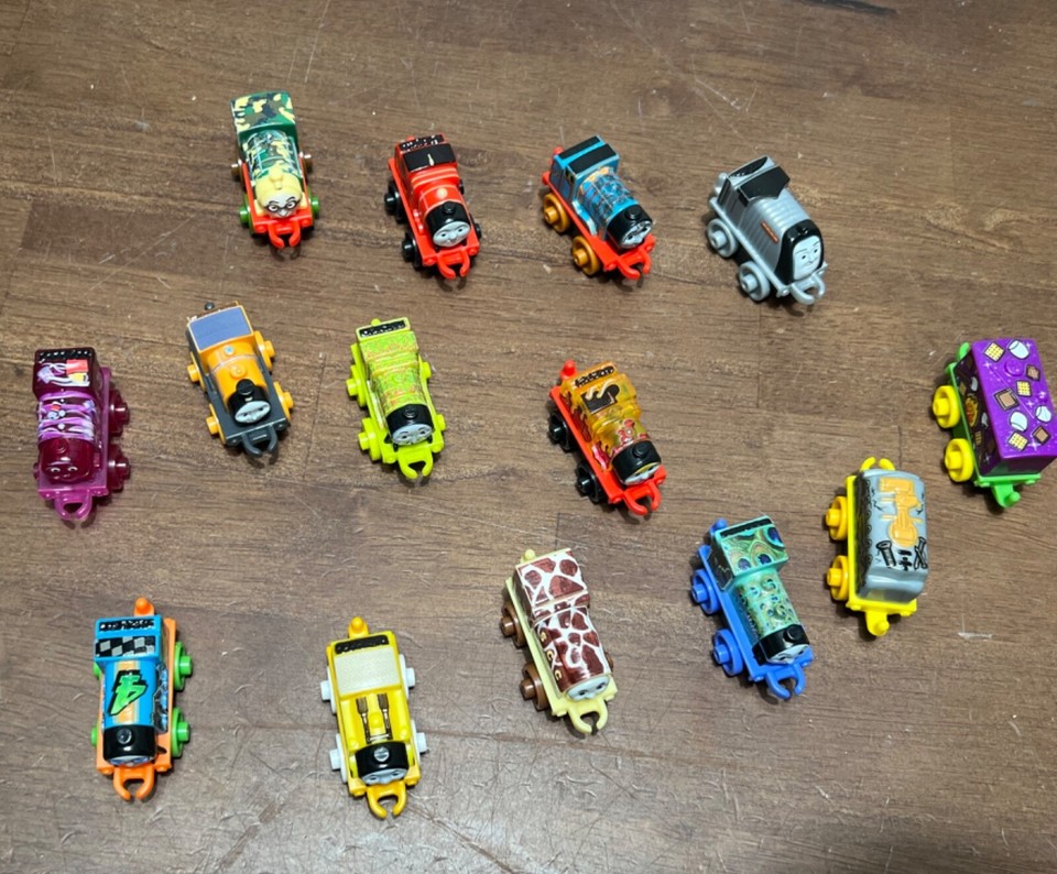 Lot of 15 Thomas The Tank Engine Train & Friends Minis Micro Mini ...