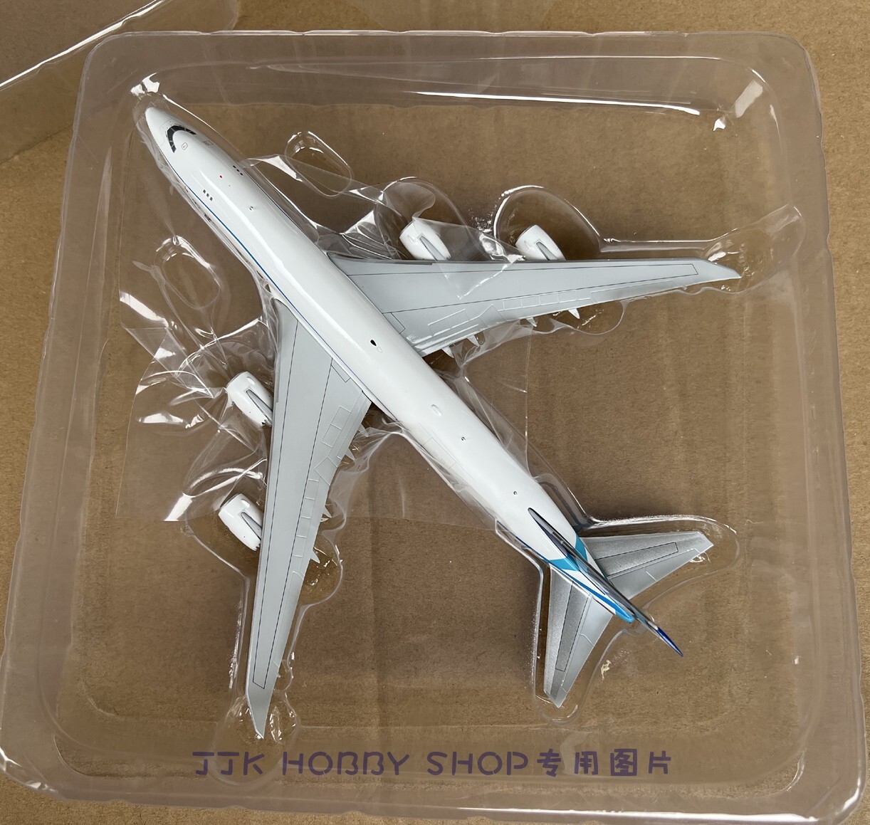 JC Wings 1/400 Boeing Original Boeing 747-8F N747EX LH4349 Finished ...