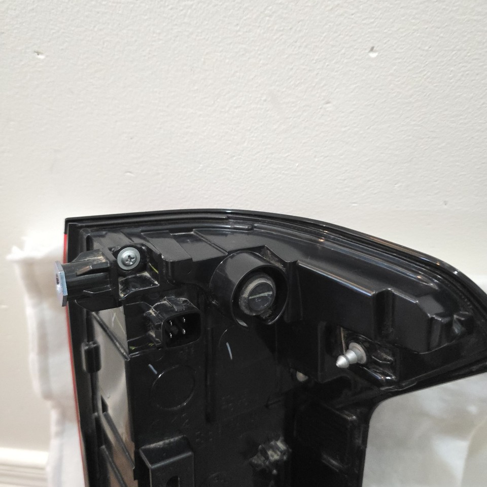 2024-2025 TOYOTA TACOMA LEFT DRIVER LED TAIL LIGHT (81560-AK040) | eBay