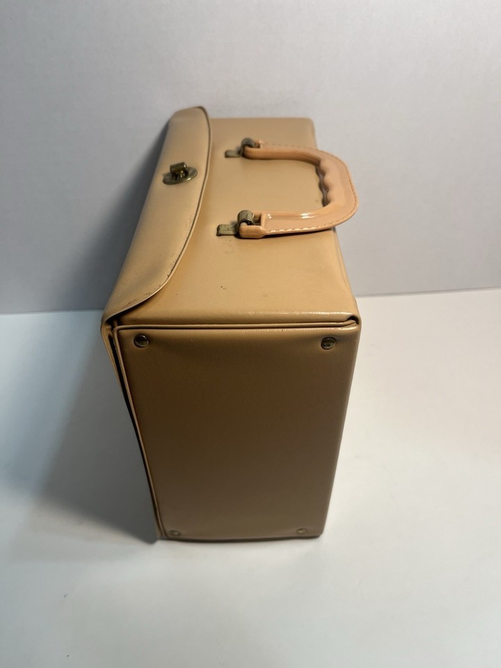 Nice Vintage 1959 Lunch 'n Munch Vinyl Lunch Box - Lunchbox kit Tan ...
