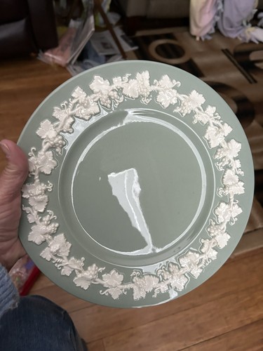 Wedgwood QUEENSWARE CREAM on CELADON GREEN SHELL EDGE 10 1/2 Dinner ...