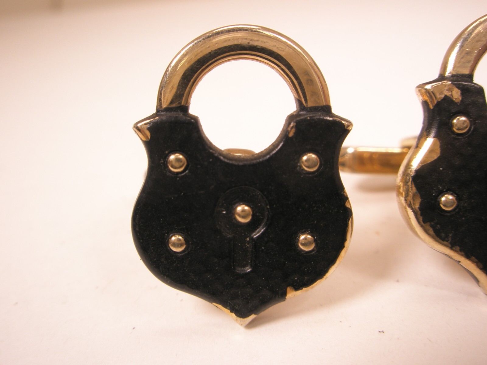Antique Style Pad Lock Vintage HICKOK Cuff Links trea… - Gem