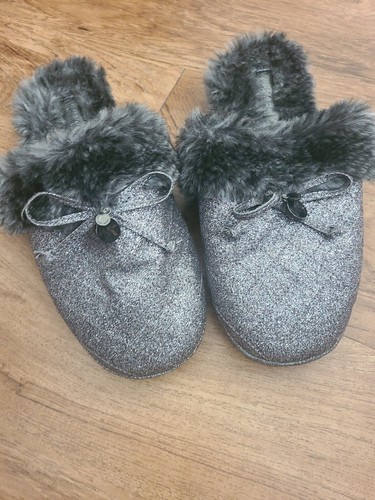 NEW Michael kors mk carter Silver glitter faux fur slippers wma size 6 ...