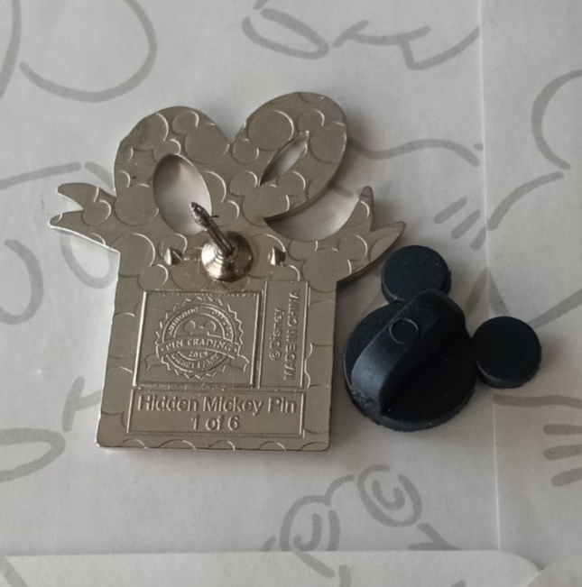 Mickey Mouse Character Presents 2019 Hidden Mickey Disney Pin 133489 | eBay