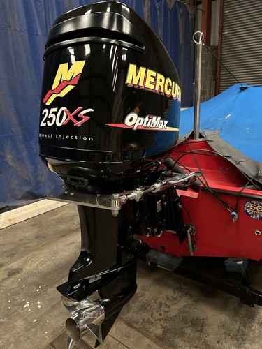 Speedboat, Cyclone 21ft Boat With 250hp Mercury Optimax Outboard ...