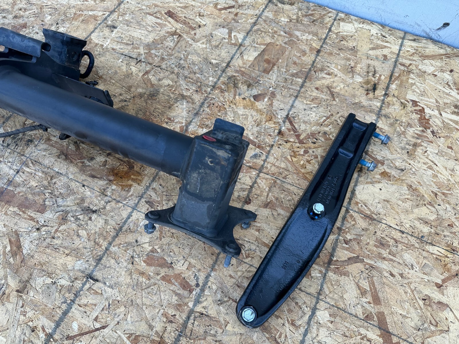 REAR TRAILER TOW HITCH REINFORCEMENT ASSEMBLY OEM #149 06-11 ML320 ...