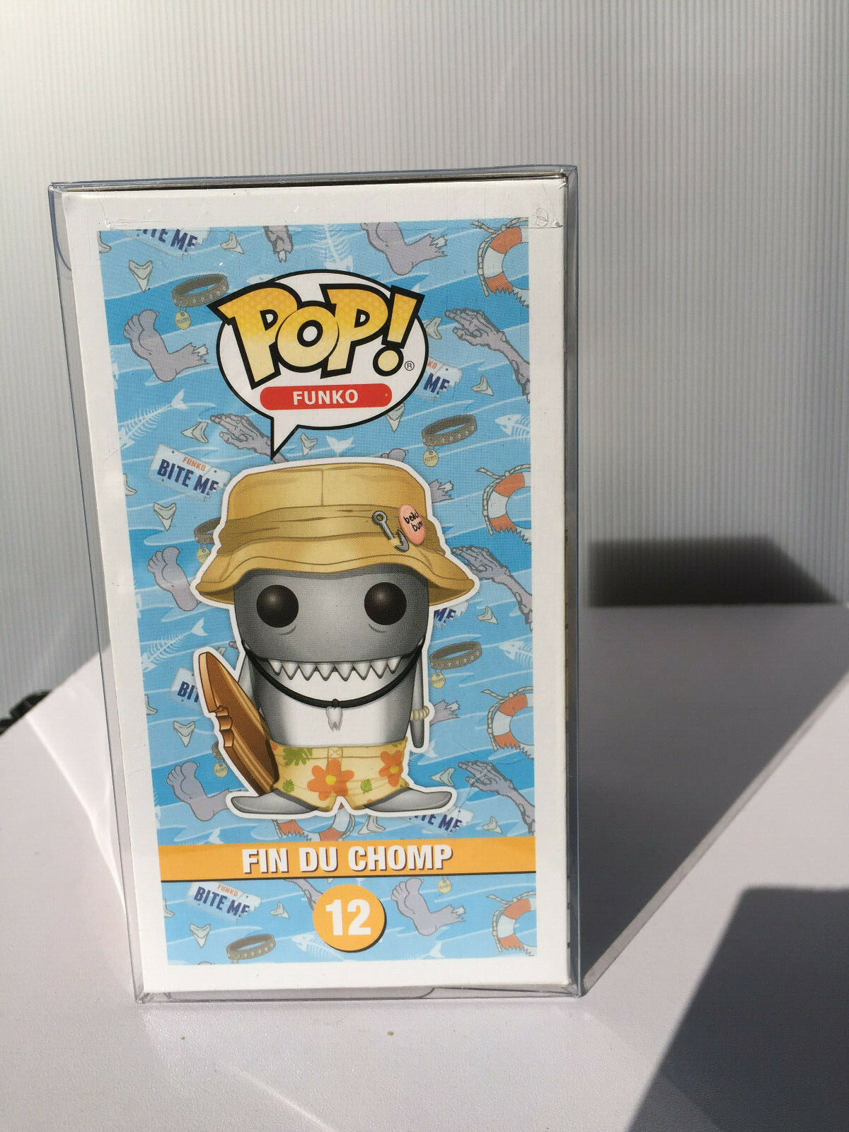 Funko Pop vinyl #12 FIN DO CHOMP Shark with surfboard 20 YRS OF FUNKO ...