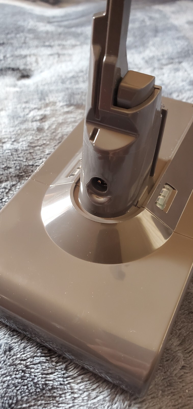 Dyson V8, 21.6V 4000mAh, 86.4Wh Li-ion Battery Compatible W/ SV10 V8 ...