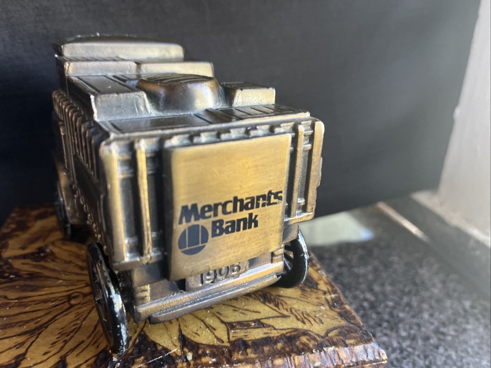 1974 Banthrico 1906 Mack Truck Coin Bank Die Cast Metal Chicago USA ...
