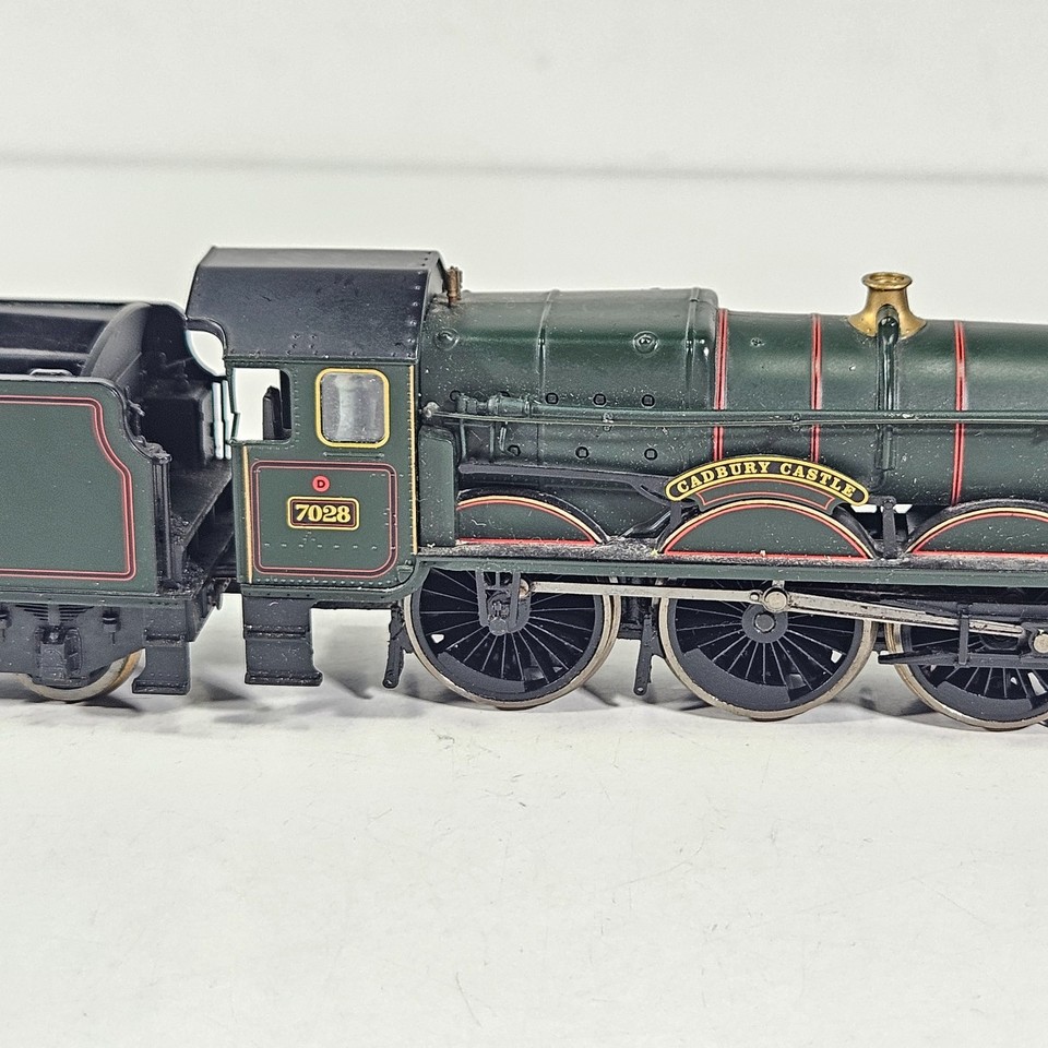 Hornby OO Cadbury Castle Loco 7028 GWR BR Green Steam Loco Tested ...