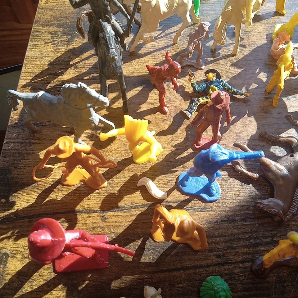 Vintage Plastic Cowboys and Indians Toy Figures Horses Playset Lot Tim ...