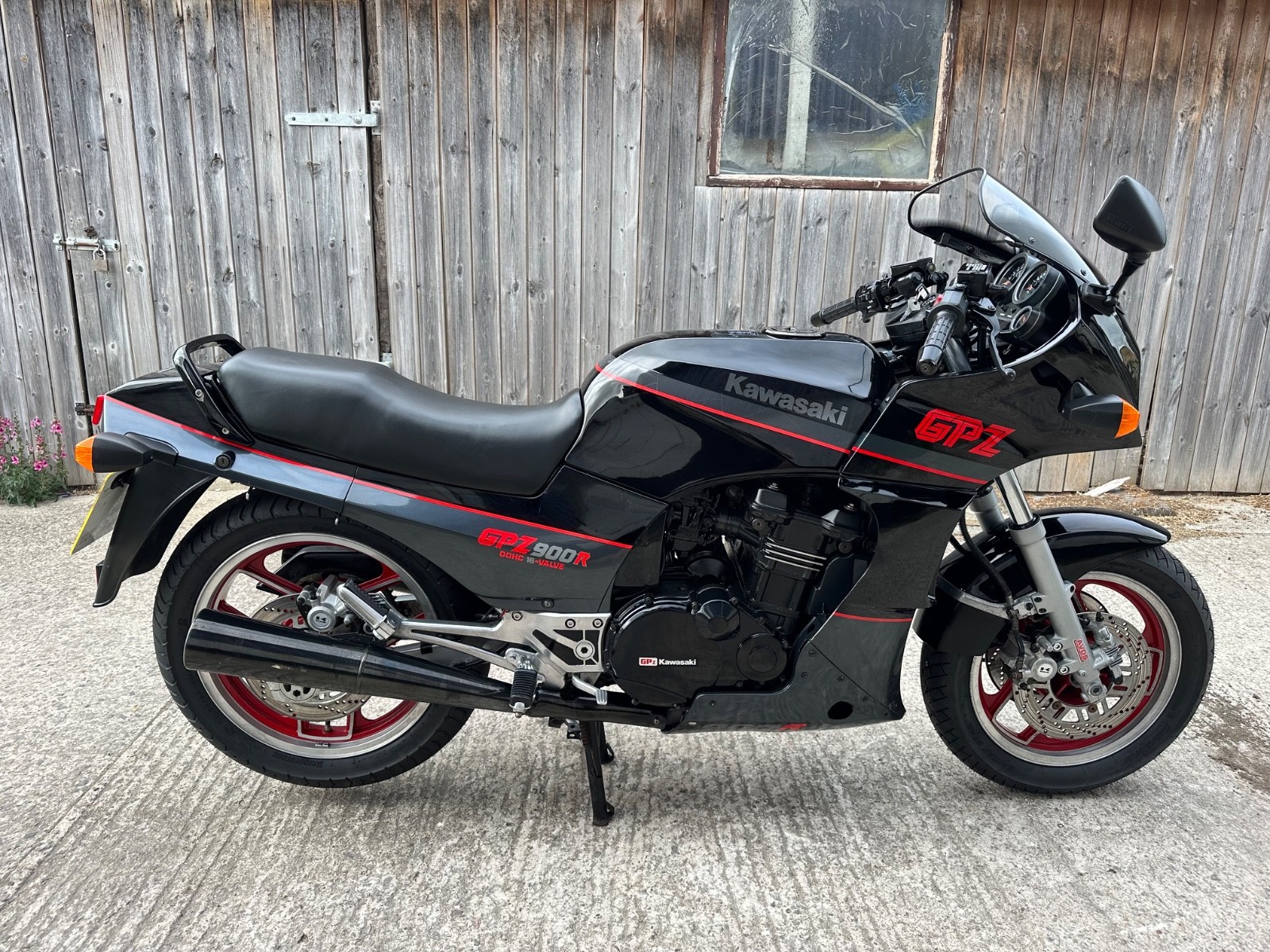 1985 Kawasaki Gpz900r A-2 - Bike Years - 1980s