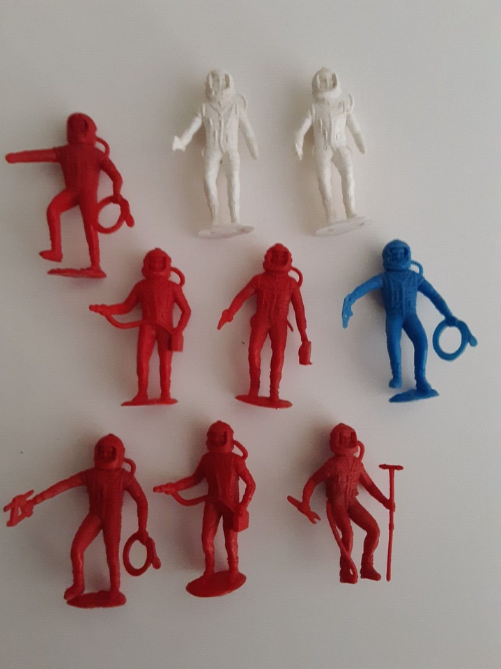 9 Red Blue White Vintage MARX MPC Plastic Space Men Astronaut Figures ...