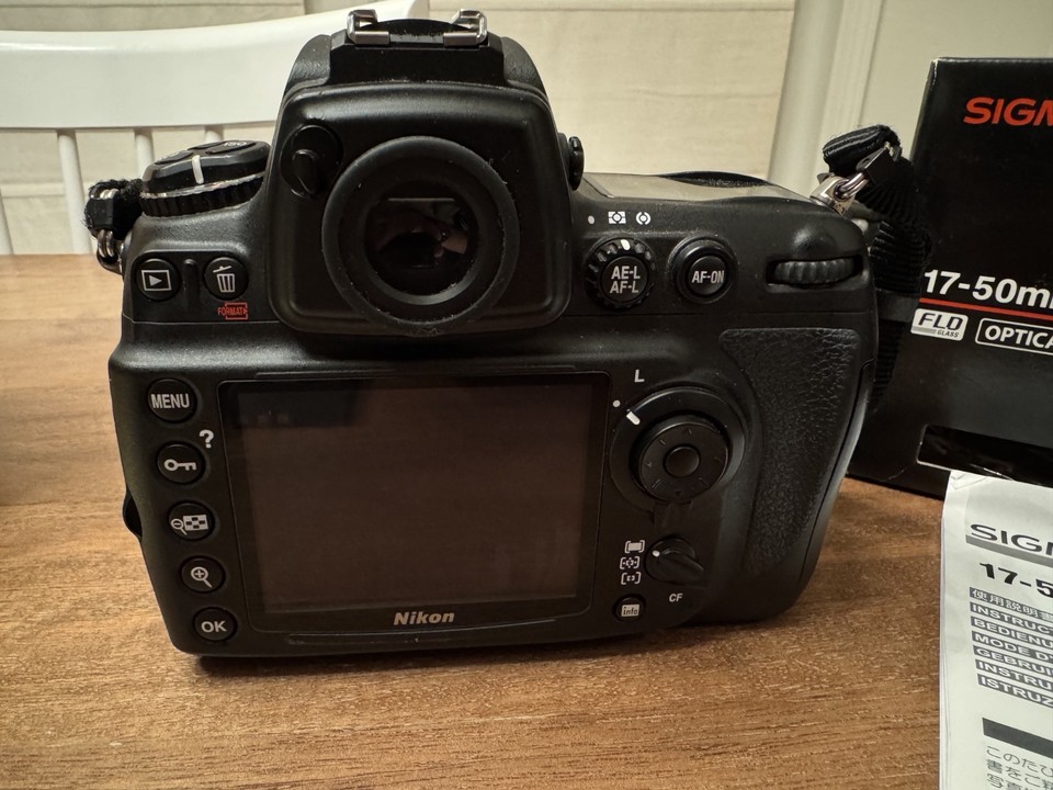 Nikon D700 DSLR Camera Bundle with Nikkor 35-135mm and Sigma 17-50mm f2 ...