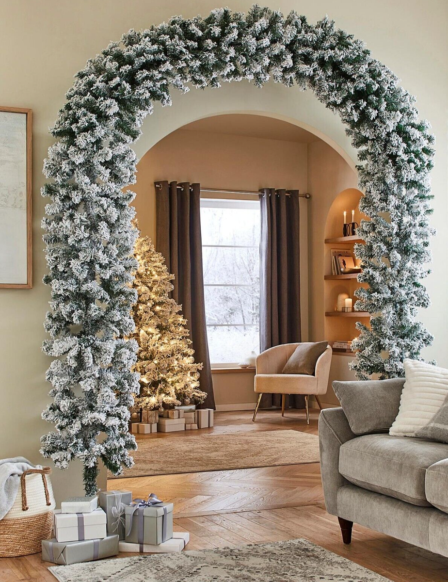 Arches With Outdoor Christmas Decorations
