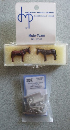 HO: Mule Team & Blacksmith Shop Module 4, Man Changing Wagon Wheel | eBay