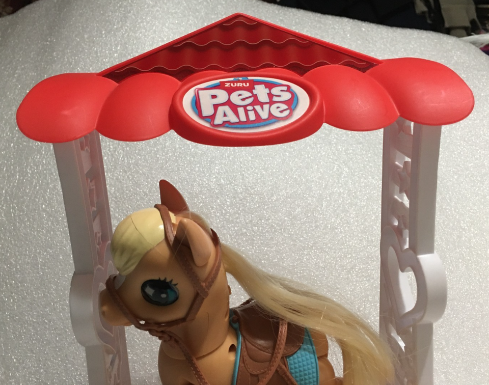 ZURU Pets Alive My Magical Pony & Stable Toy | eBay