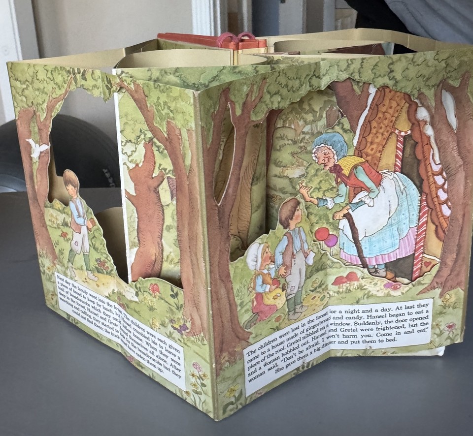 HANSEL AND GRETEL Price Stern Sloan Carousel Book Good Condition | eBay