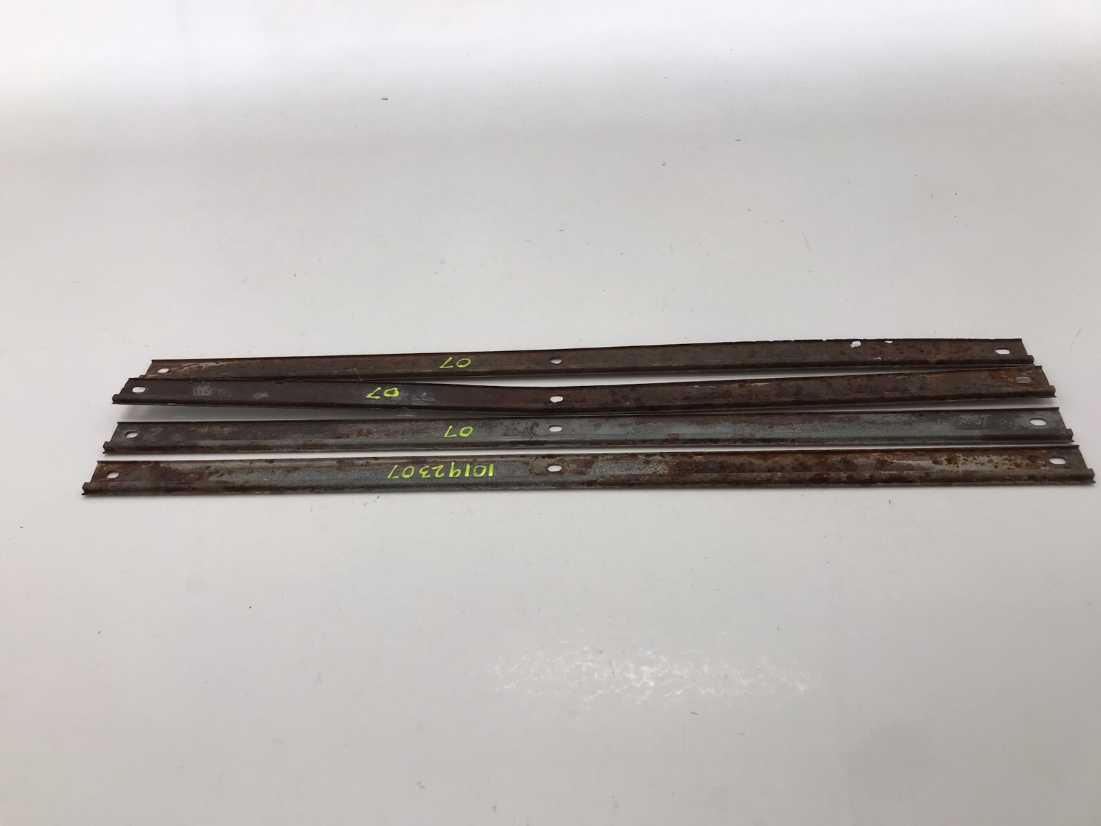 GM F Body Rocker Panel Brackets Under Door Rocker Moldings Trim Metal ...