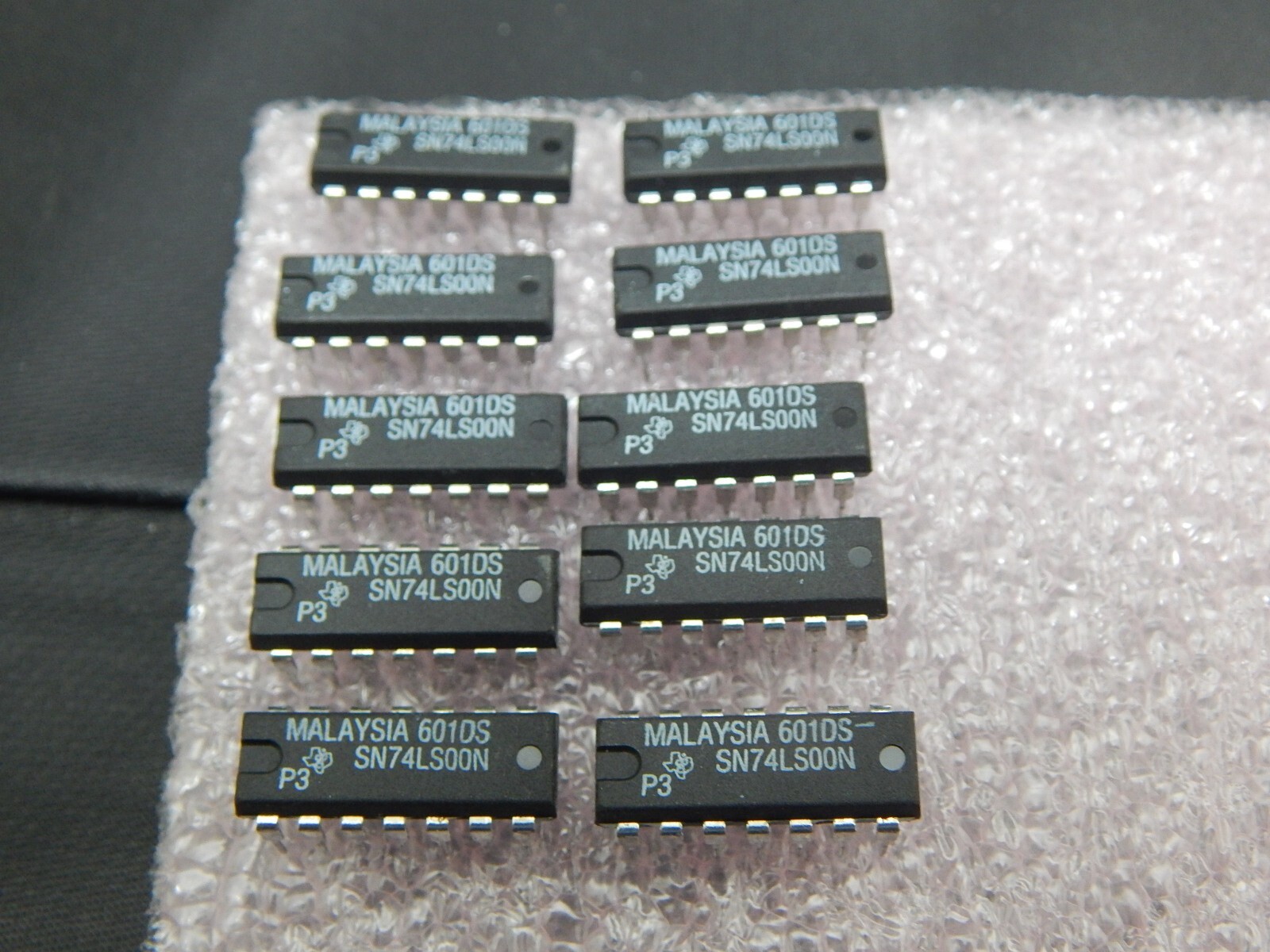 TEXAS INSTRUMENTS TI SN74LS00N IC QUAD 2-IN NAND GATE 14-DIP - LOT OF ...