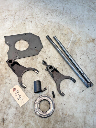 1970 Massey Ferguson 1100 Tractor Transmission Shift Rails Forks Parts ...