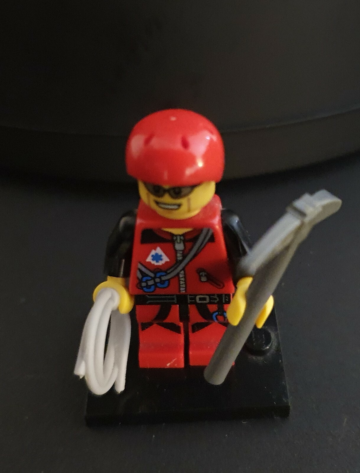 Lego Minifigure - Mountain Climber - Series 11 - Set 71002 - 2013 ...