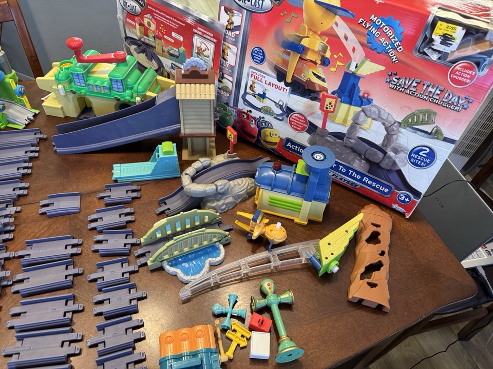 Huge Lot 80 Pcs Chuggington Train Tracks Interactive Railway Action ...