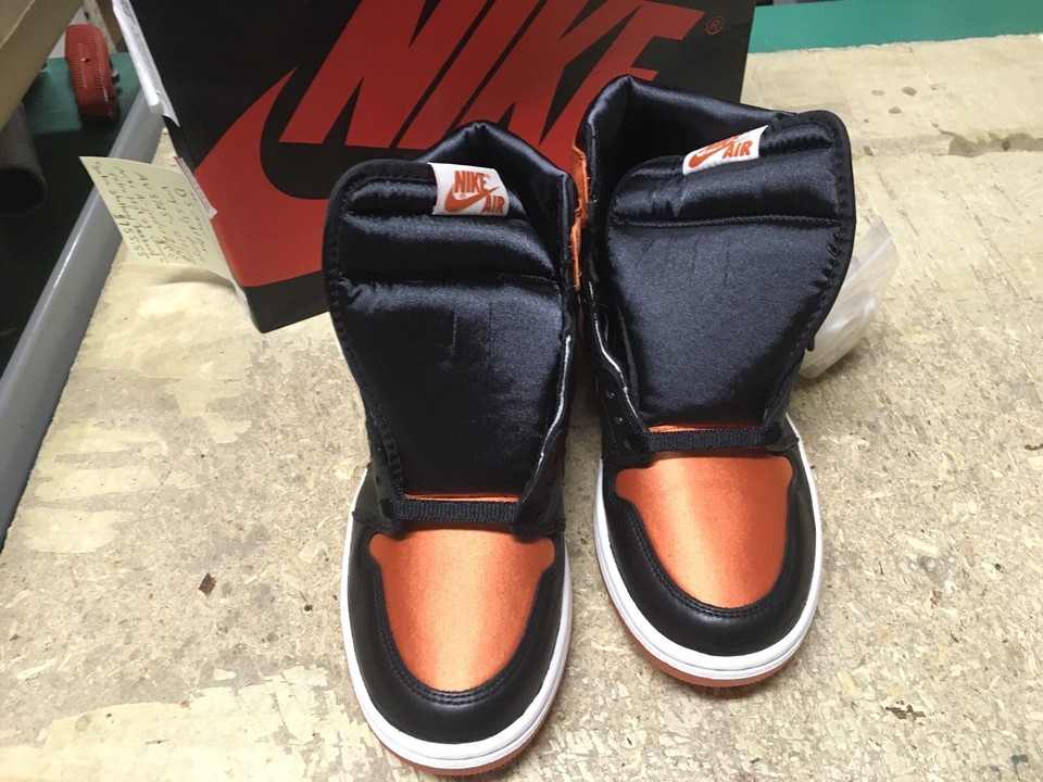 DS WOMENS NIKE AIR JORDAN 1 RETRO HI OG SATIN SHATTER BACKBOARD AV3725 ...