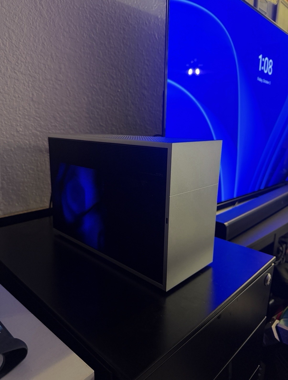 NVIDIA GeForce RTX 5090 Founders Edition + Formd T1 2.1 Anodized Silver ...