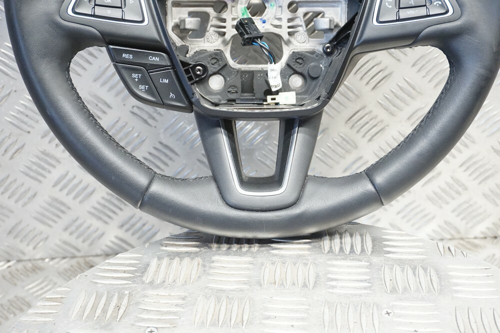 FORD KUGA MK2 HEATED STEERING WHEEL WITH CONTROLS 2017-2019 LY67 | eBay UK