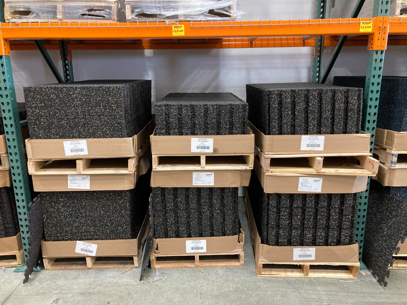 Regupol AktivLok Rubber Tile 2'x2'x3/8" The Thing Tan 20% Fleck Gym ...