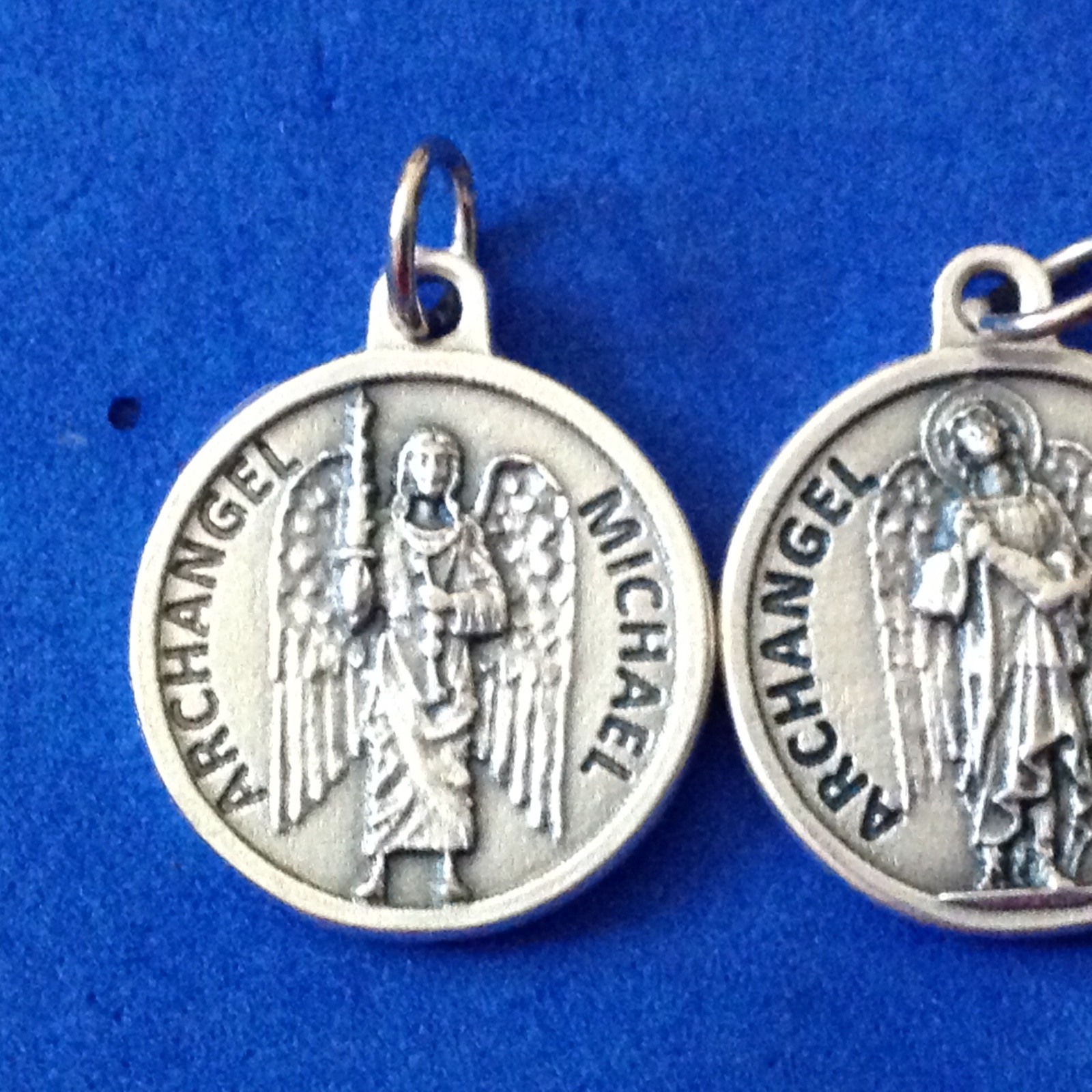 Lot 4 Archangel St Medals Michael Gabriel Raphael Guardian Angel Saint ...