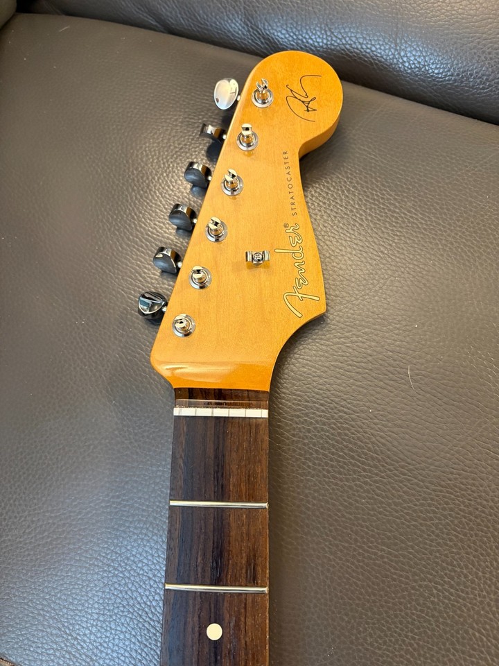 Fender ROBERT CRAY Strat NECK +TUNERS, Rosewood 60s "C" shape | eBay