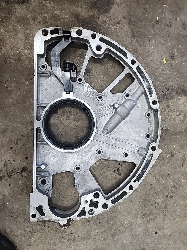 11-19 Ford F250 SD 6.7L Diesel Engine Rear Main Seal Retainer BC3Q ...