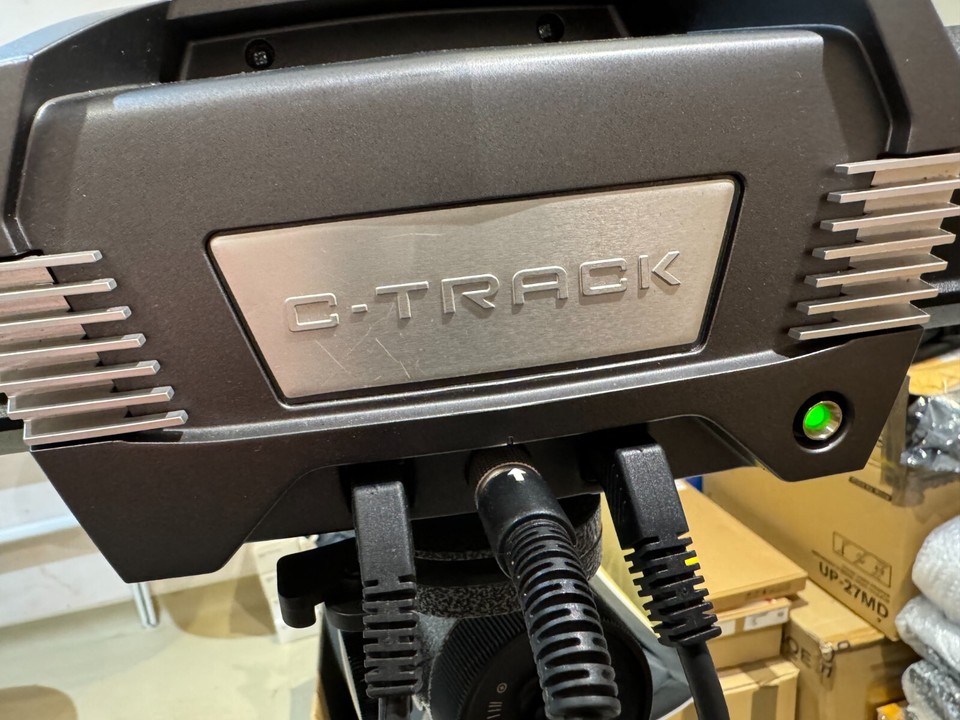 Creaform C-Track Elite 3D scanner flight case measure deformations ...
