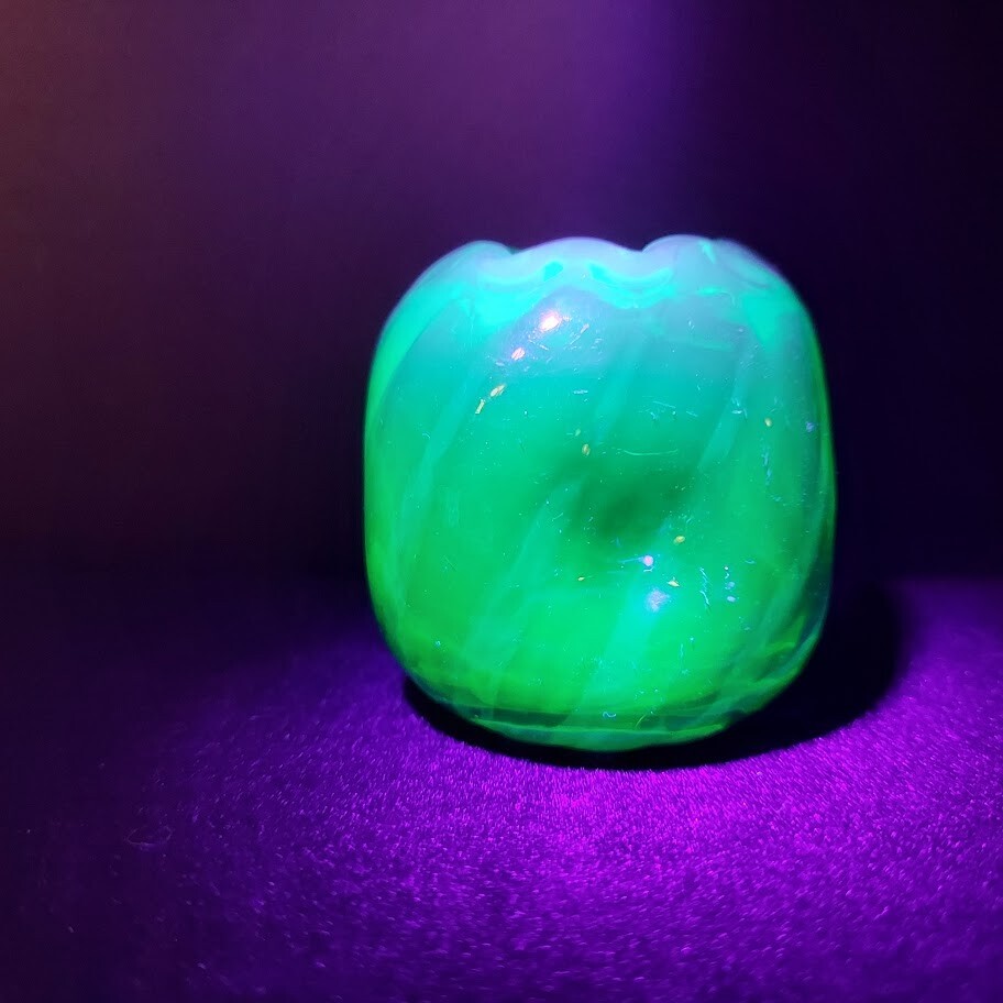 Uranium Green Depression Green Glass Cube Vase | eBay