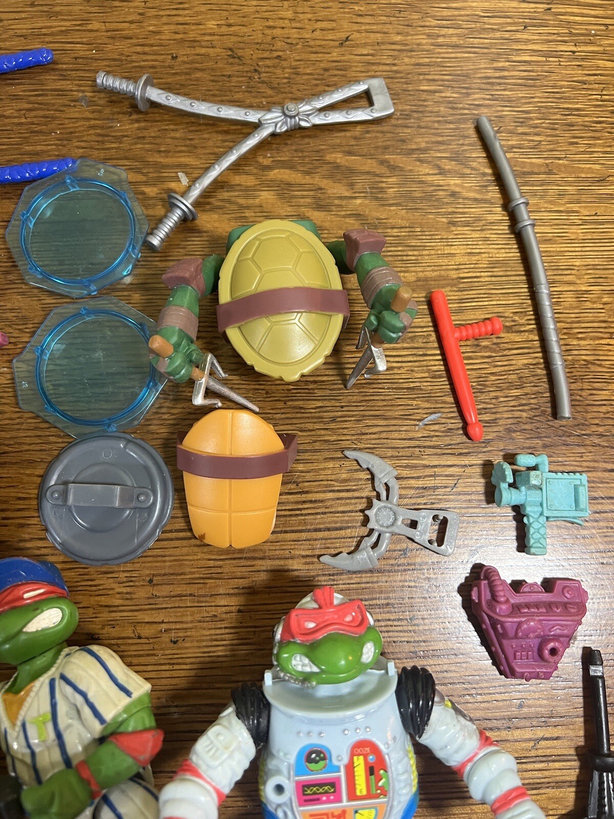 Lot Vintage TMNT Teenage Mutant Ninja Turtles Weapons Figures ...