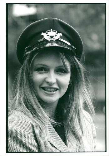 Caron Keating Television presenter. - Vintage Photograph 1431578 | eBay