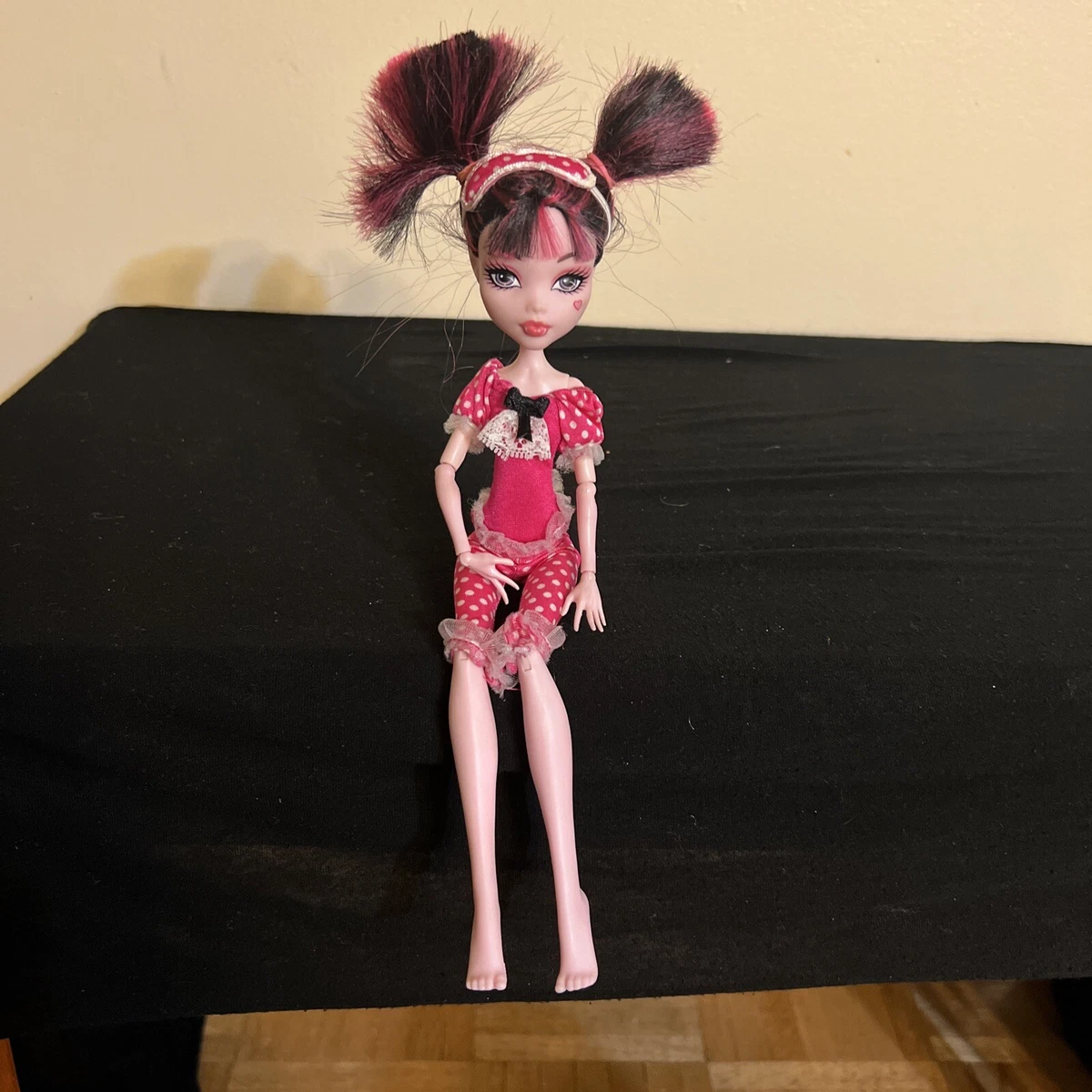 Draculaura Dead Tired