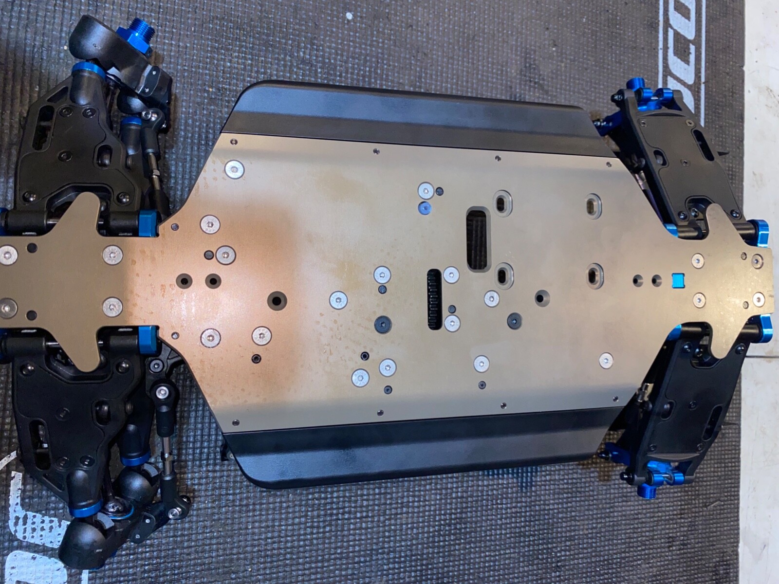 Team Associated RC8 B3.2 Team 1/8 4WD Off-Road Nitro Buggy Kit ...