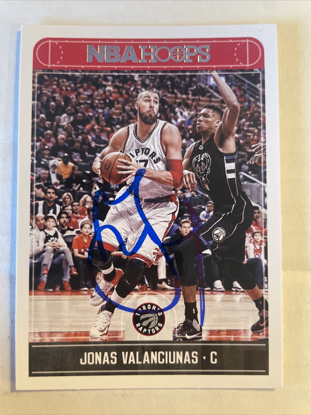 2017-18 Panini Hoops Jonas Valanciunas Autographed Card #177 Raptors ...