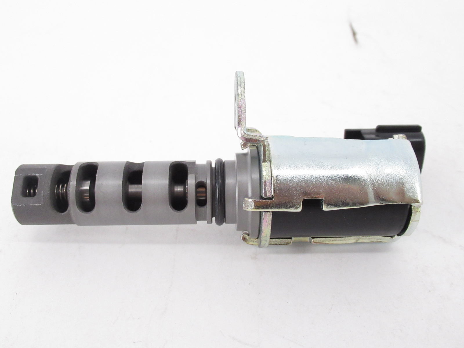 Genuine OEM Toyota 15330-22050 Variable Valve Timing VVT Solenoid ...