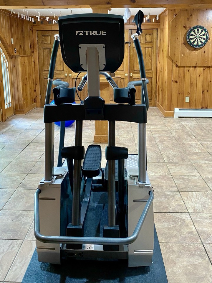 TRUE LC900 Elliptical Trainer - Single Owner, Bought New, Barely Used ...