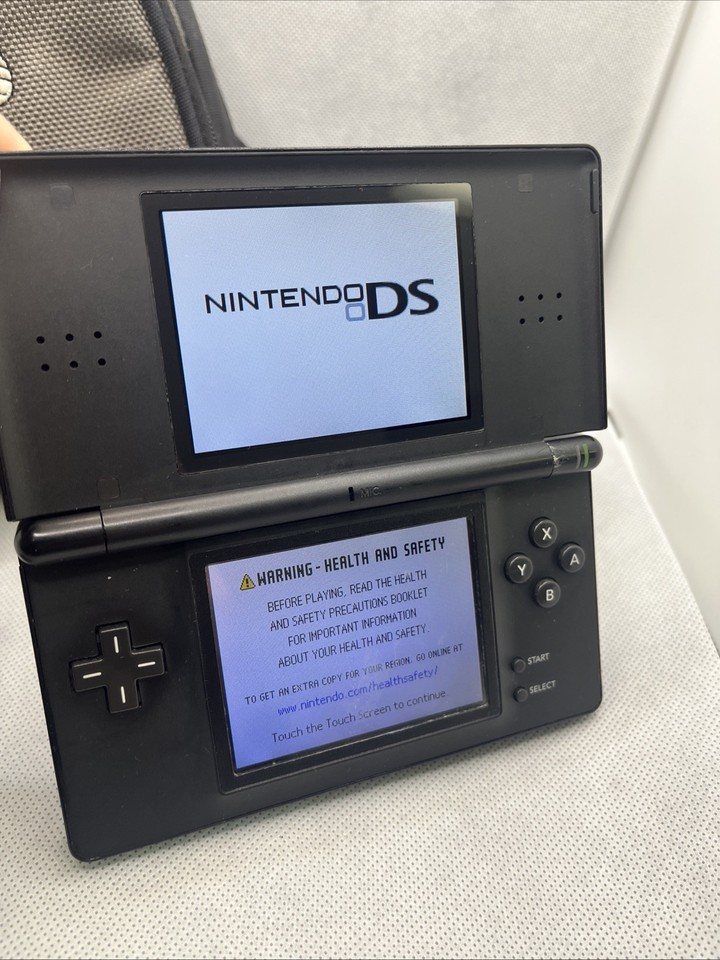 Nintendo DS Lite Black with STYLUS + DS Case & Charger + 2 Gameboy ...