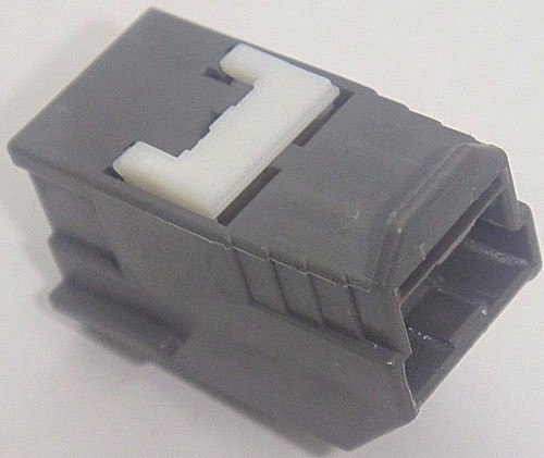 NEW OE.. 1way 10995 HOUSING, CONNECTOR 90980-10995 9098010995 6098-0441 ...