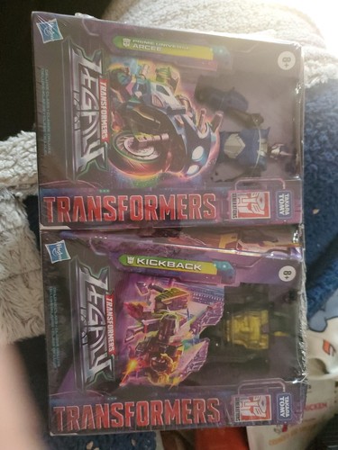 Transformers Generations Legacy Deluxe Prime Universe Arcee & Kickback ...