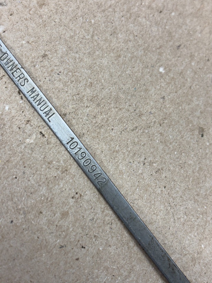 1988 1995 96 97 1998 CHEVROLET GMC 350 305 ENGINE OIL DIPSTICK W/TUBE ...