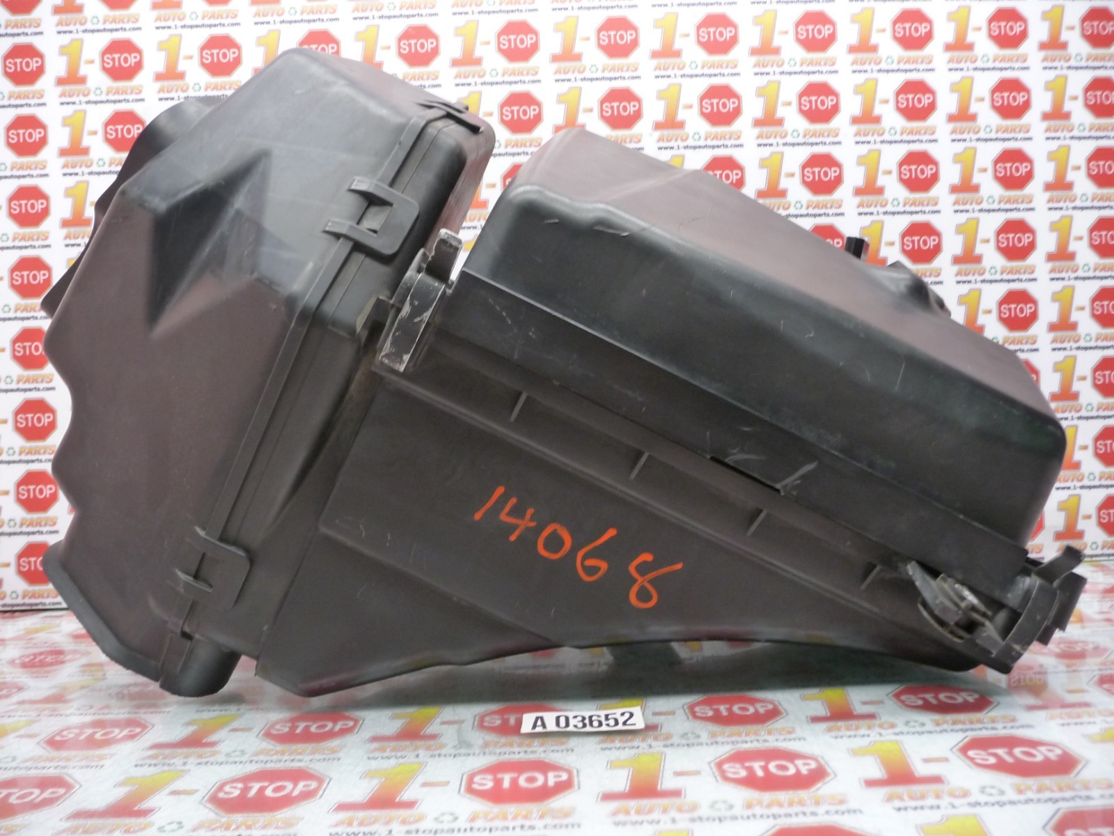 2003-2007 NISSAN MURANO AIR CLEANER BOX 16500-CA000 W/ AIR FLOW METER ...