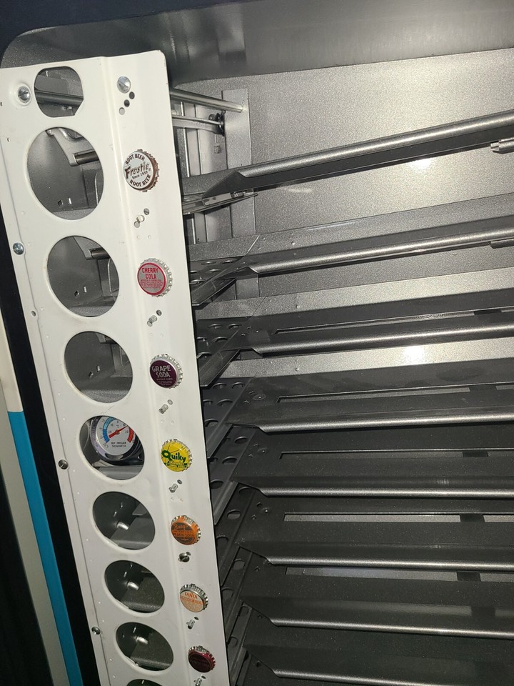 Vendo 81 Frostie Soda Coca-Cola Coke Machine Pro Restoration VMC 81 ...