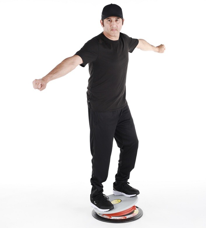 TurnUnit DIZZY DISC 16" 3-D Rotational Balance Trainer Variable Tilt ...